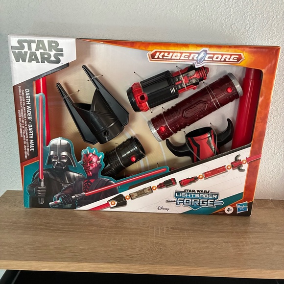 Star Wars | Toys | Star Wars Lightsaber Forge Kyber Core Dark Side ...